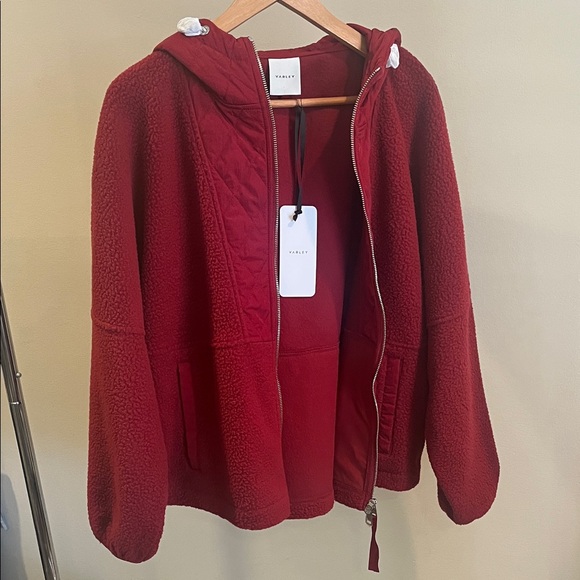 Varley | Jackets & Coats | Varley Scarlet Fleece Jacket | Poshmark